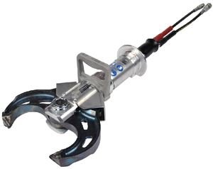 Darda HCS8 hand held crusher. — Artizan Diamond